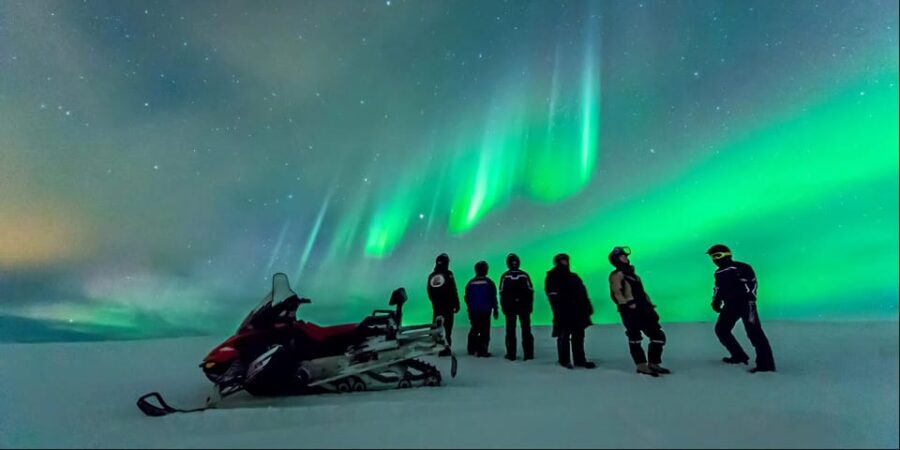 Levi: Northern Lights Snowmobile Safari and Campfire Picnic
