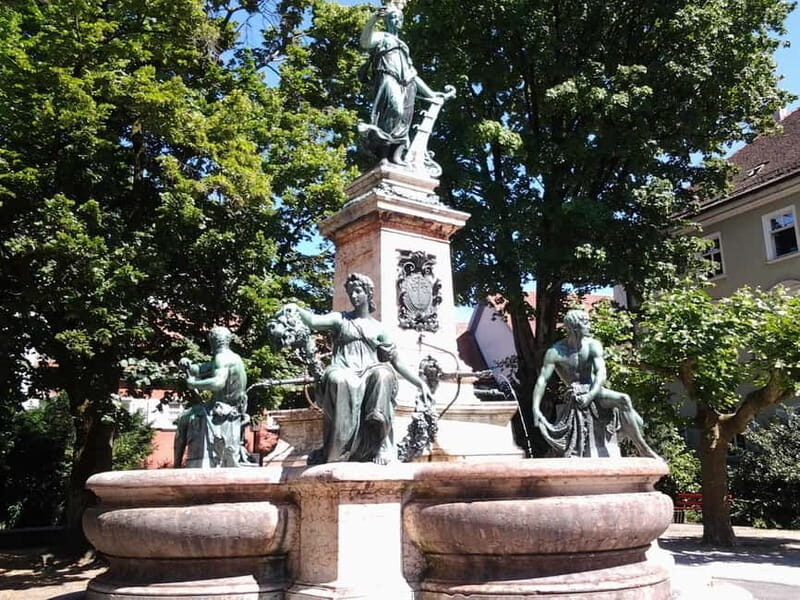 Lindau: Private city tour with wine tasting