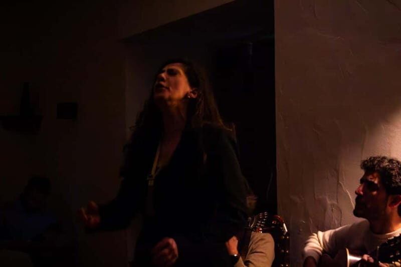 Lisbon: Dinner with Fado Show with the Rising Stars of Fado