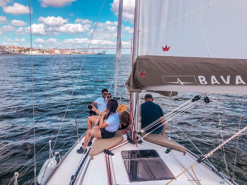 Lisbon: Tagus River Private 2-Hour Cruise - Starting Point: Doca do Bom Sucesso