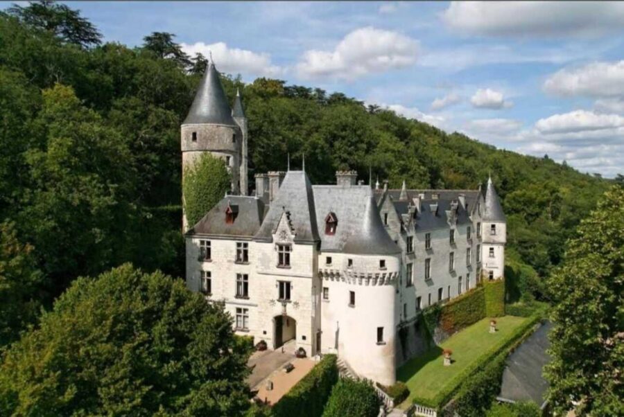 Loire Valley Royal Getaway: E-bike Ride & Stay in a château