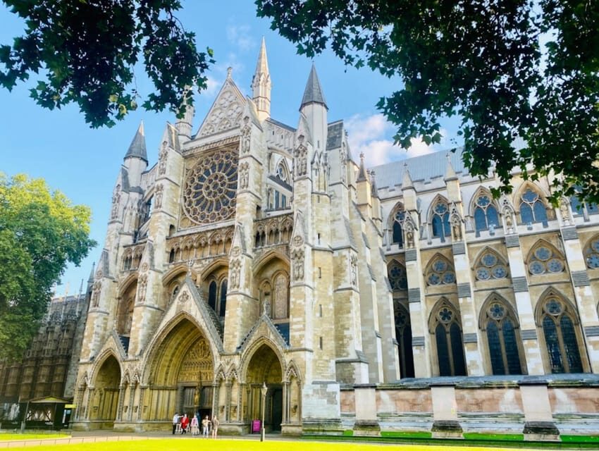 London: Private Royal Walking Tour with a Local Guide - What to Expect from the Tour