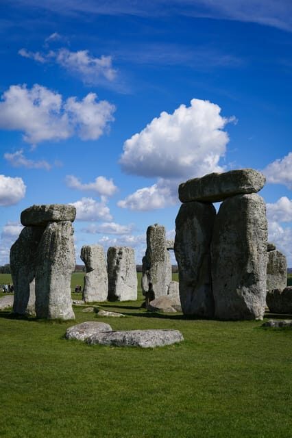 London: Stonehenge, Cotswolds, and Bath Private Day Trip