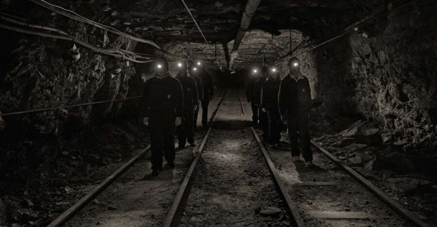 Longyearbyen: Historic Coal Mine Tour at Gruve 3