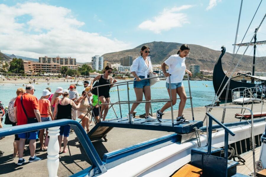 Los Cristianos: Respectful No-Chase Whale and Dolphin Cruise
