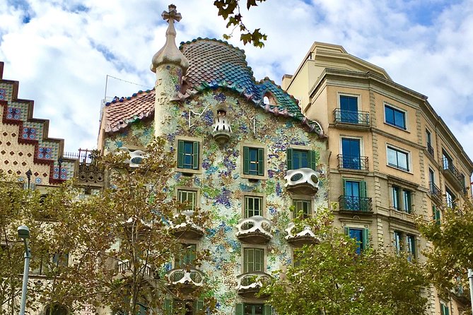 Lunchtime Tapas Tour in the Eixample with The Barcelona Taste - Introduction