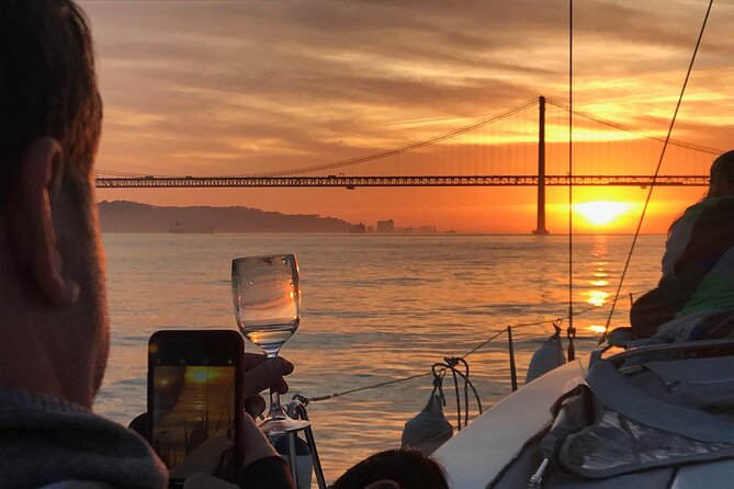 LUXURY Catamaran Sunset and Wine cruise - Key Points