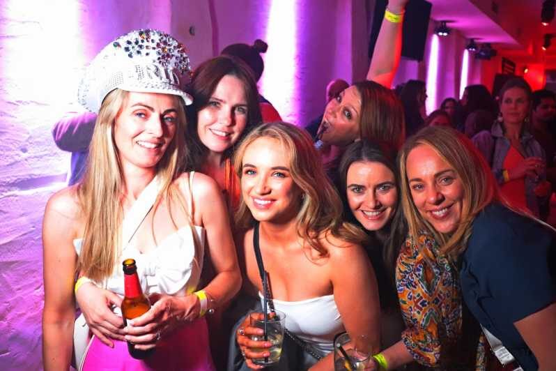Madrid: Top Pub-Crawl with Drinks and Nightclub Entry