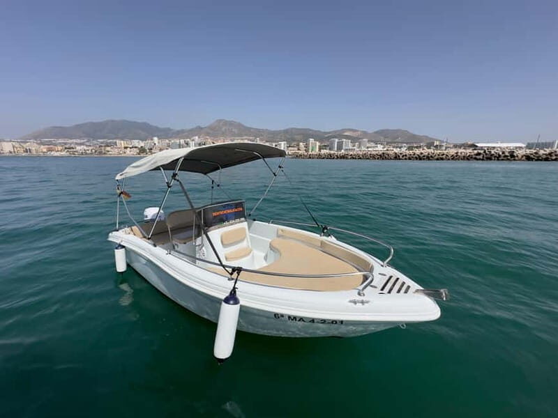 Malaga: Boat rentals without a license