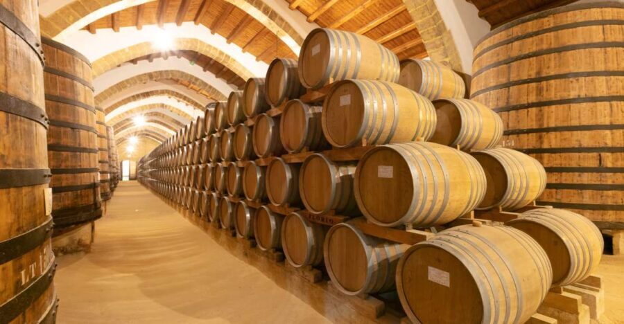 Marsala: Florio Winery Tour with Food-Paired Wine Tastings