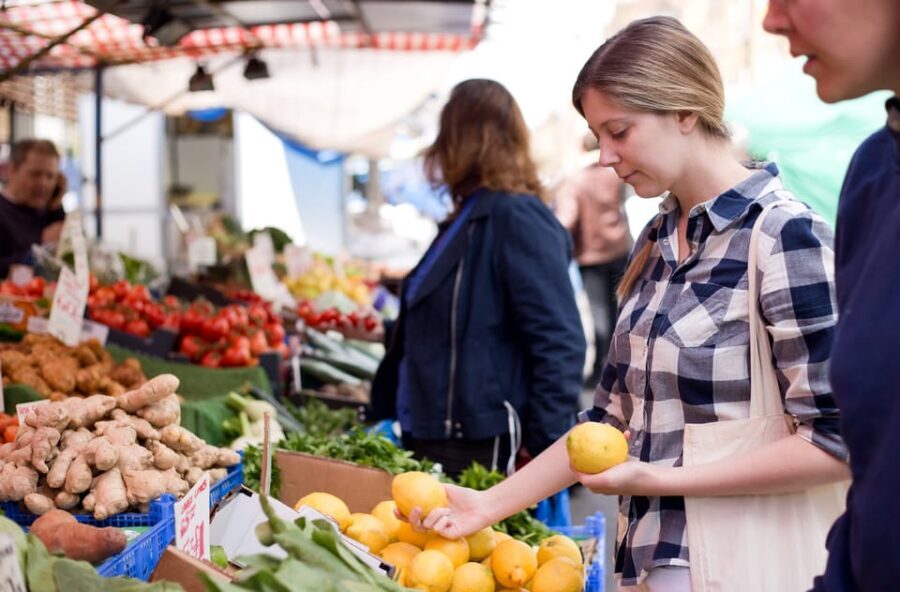 Marsala: Market Tour & Meal at a Local's Home
