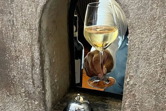 Michelangelos David & A Sip Through a Wine Window Experience - Discover Florence’s Artistic and Culinary Charms: Michelangelo’s David & A Sip Through a Wine Window