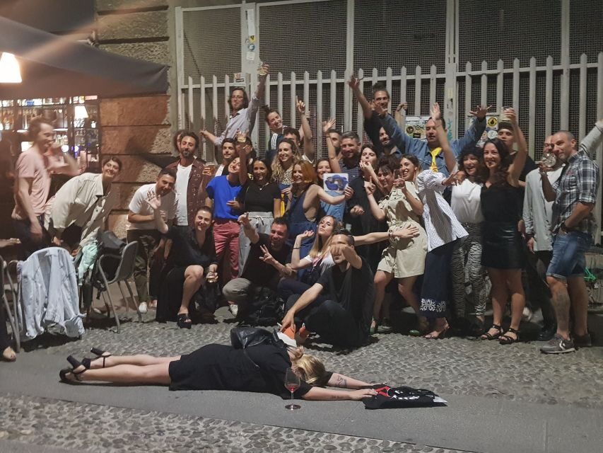 Milan: Bar-Hopping Tour with Welcome Drink