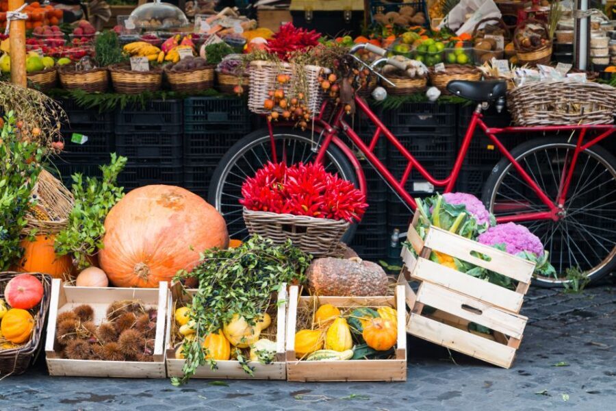 Milan: Market and Meal at a Local's Home