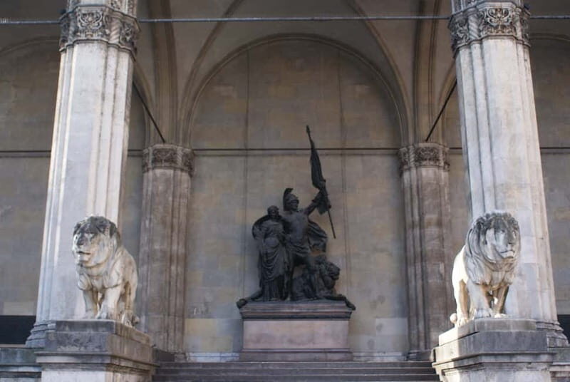 Munich and Nazi History Combination Day Tour Small Group