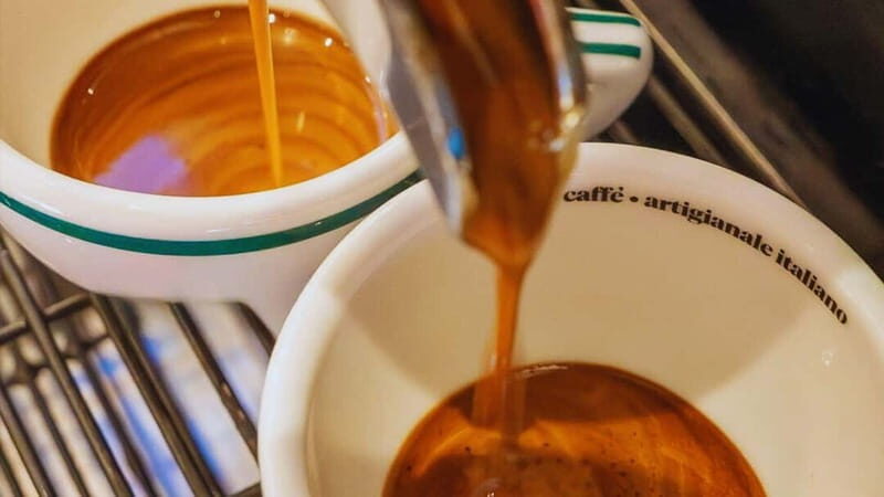 Naples: Coffee Tasting Experience with Sfogliatelle Pastry