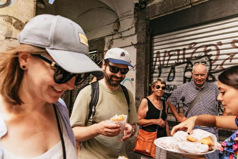 Naples: Guided Street Food Tour with Spritz