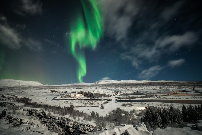 Northern Lights Small-Group Tour From Reykjavik with Hot Drink - Key Points
