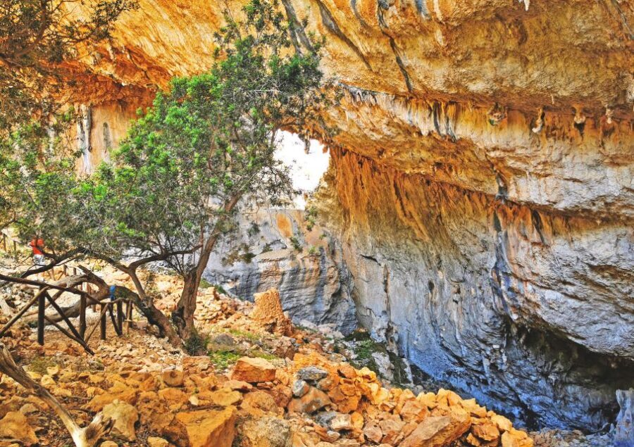 Orosei-Dorgali-Oliena: Hike to nuragic village of Tiscali