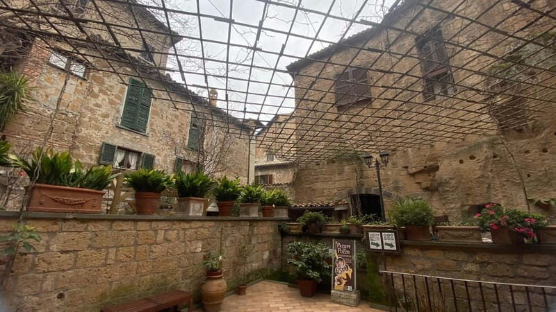 Orvieto: Duomo & Hidden Wonders Walking Tour