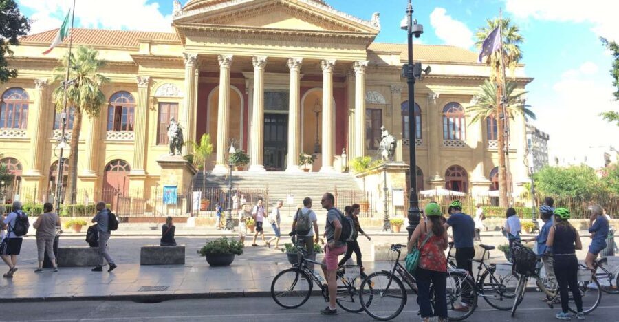 Palermo: Historic Center Guided Bike Tour with Food Tasting