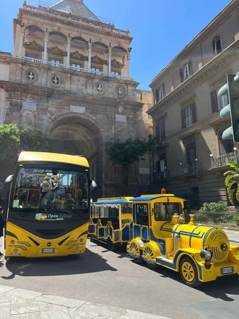 Palermo: Tour of the historic center by little train