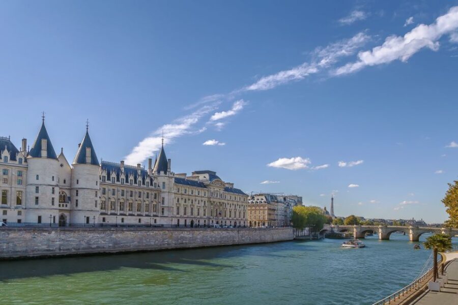Paris: 3-Course Lunch Cruise on the River Seine - An In-Depth Look at the Paris: 3-Course Lunch Cruise