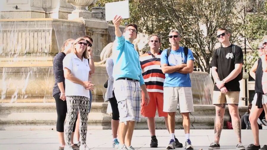 Paris 4-Hour Bike Tour: Off the Beaten Path