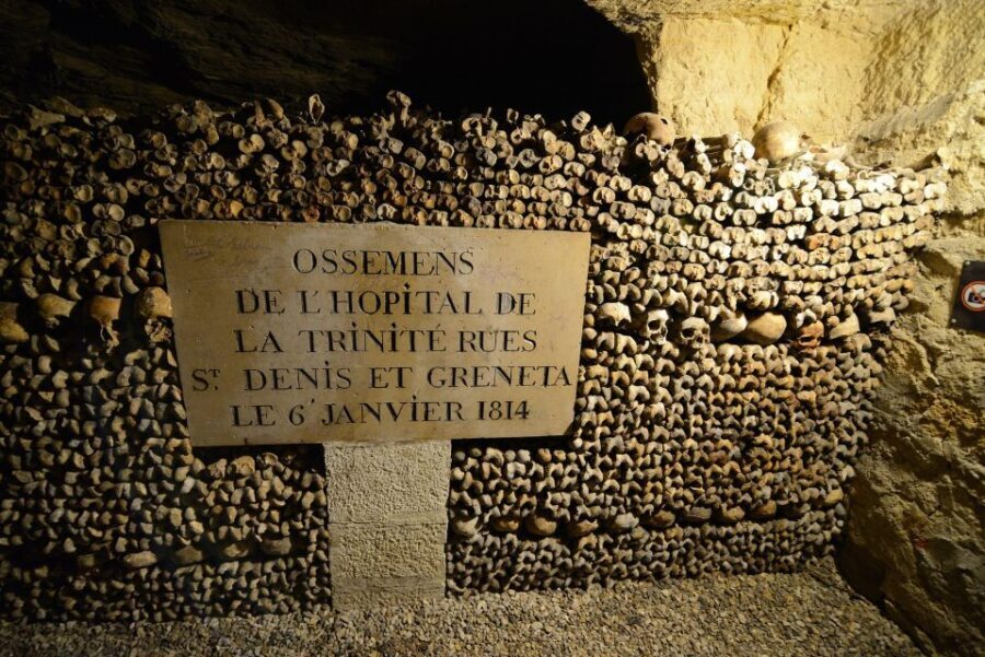 Paris: Catacombs Entry & Seine River Cruise with Audio Guide - Exploring the Itinerary