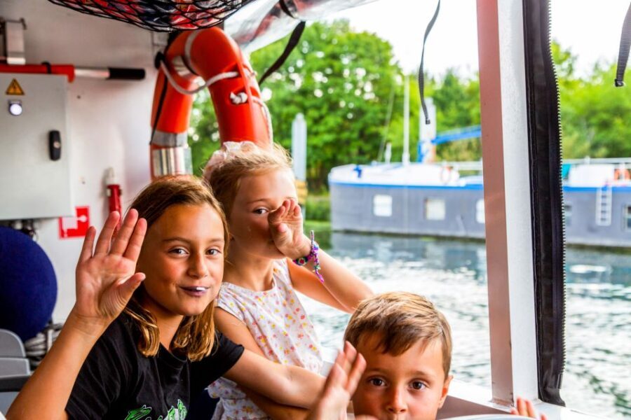 Paris: City and River Seine Tour on an Amphibious Bus