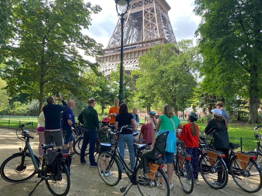 Paris: City Highlights Bike Tour