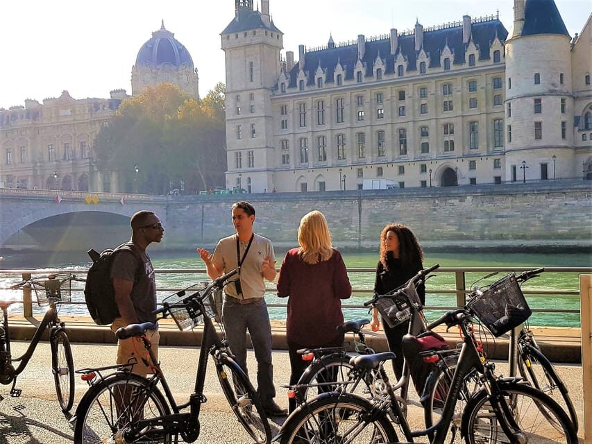 Paris: City Treasures Bike Tour