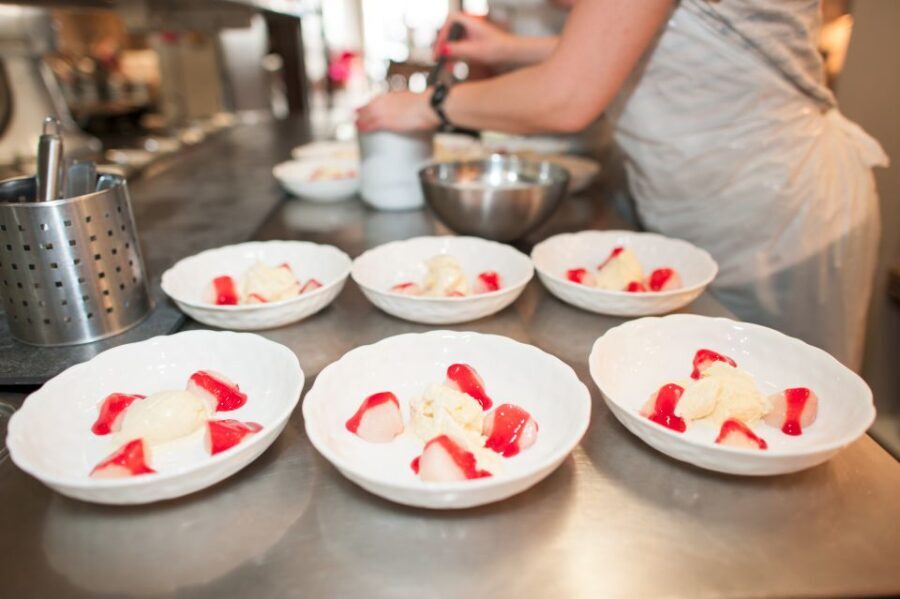 Paris: Full-Day Cooking Class with 3-Course Lunch