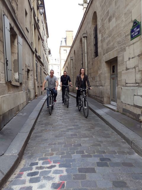 Paris: Guided Bike Tour Like a Local
