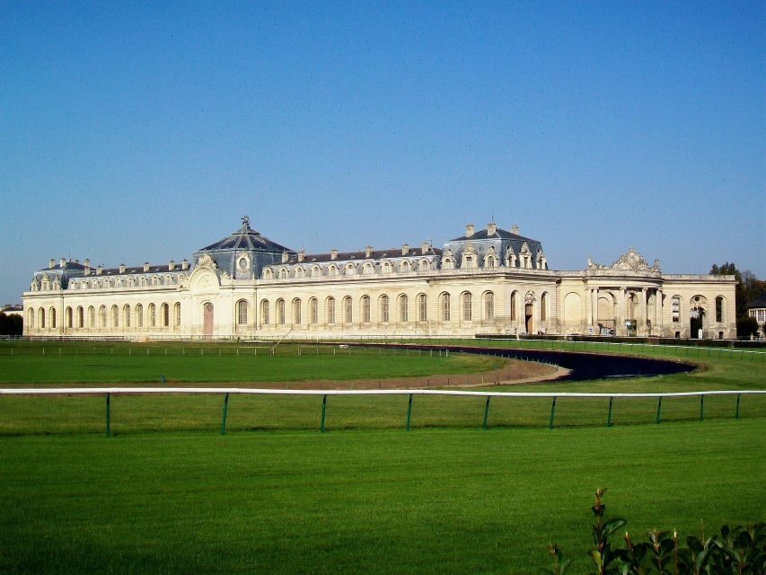 Paris: Private Tour of Domaine de Chantilly Ticket&Transfer - The Grandes Écuries and Horse Museum