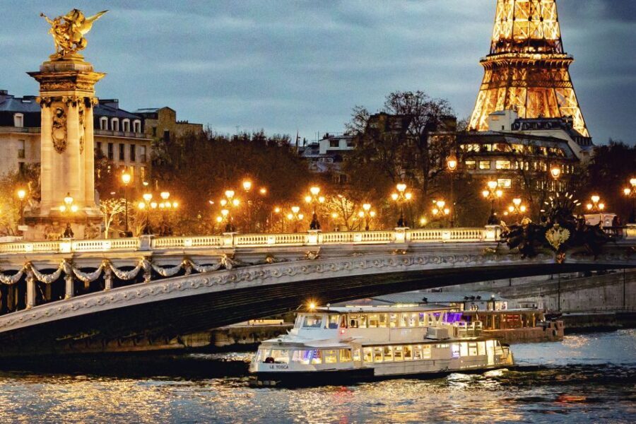 Paris: Seine Dinner Cruise from Eiffel Tower/Liberty Statue - Analyzing the Value
