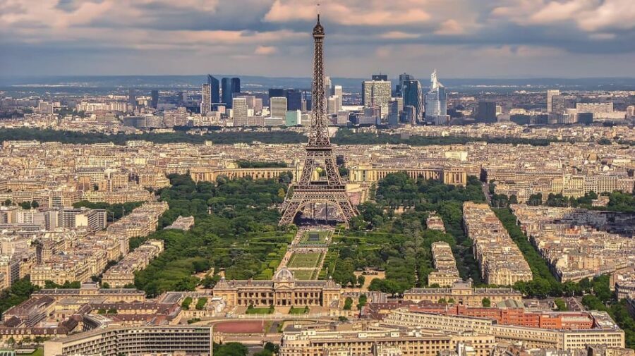 Paris:Private 2-Hour Customizable City Tour with Local Guide - Analyzing the Cost and Value