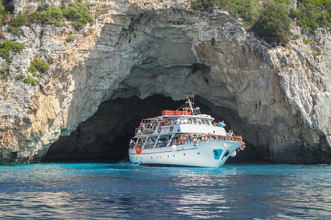 Paxos Antipaxos the best boat trip from Corfu - Key Points