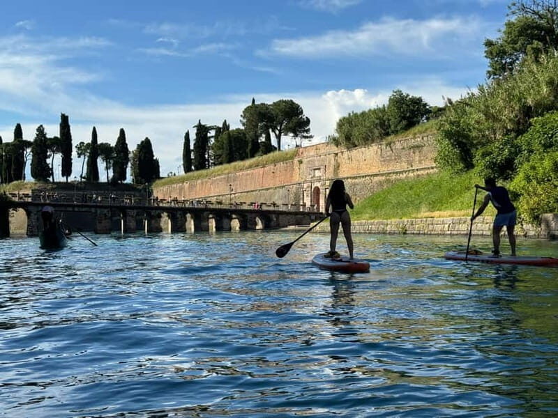 Peschiera del Garda experience in Sup: Sightseeing tour on Lake Garda