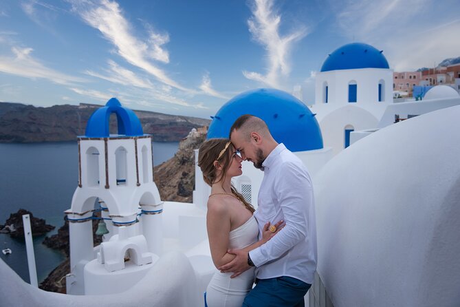 photoshoot in Santorini Oia - Discovering the Magic of a Santorini Oia Photoshoot