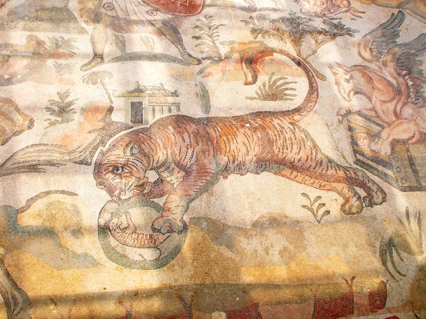 Piazza Armerina: Roman Villa del Casale Mosaics Tour