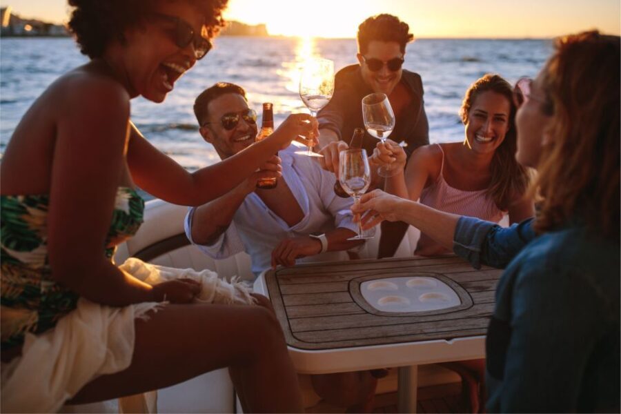 Polignano a Mare: Boat Cave Tour with Aperitif