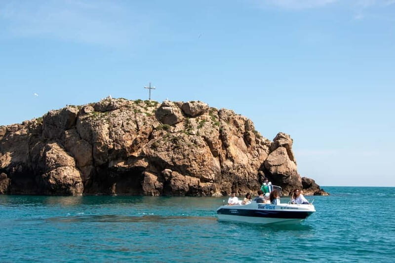 Polignano a Mare: Boat Tour with Prosecco and Snacks