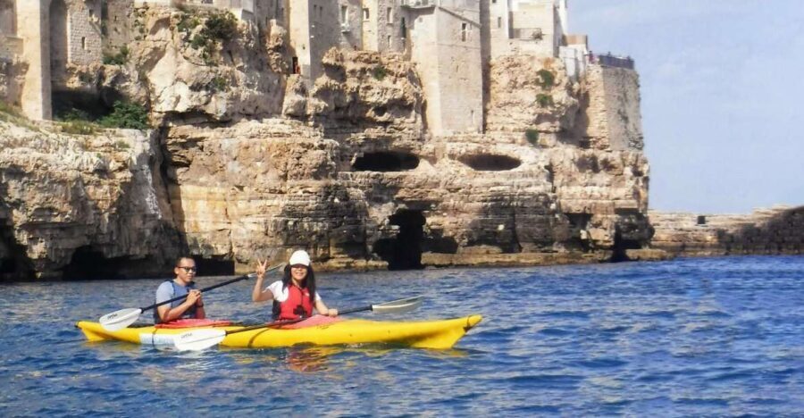 Polignano kayak tour + swimming stop in cave