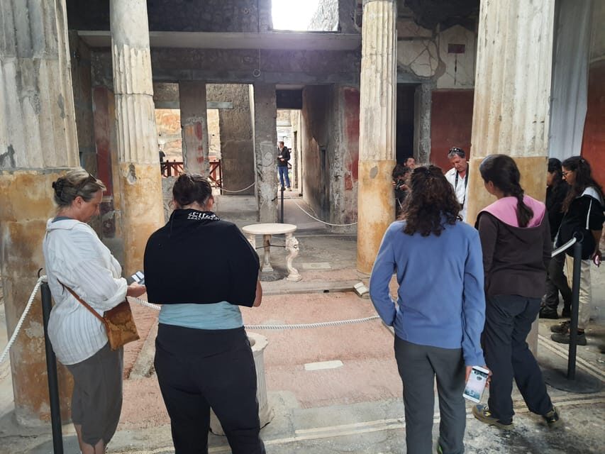 Pompeii: Skip-the-Line Tickets and Tour with Archaeologist