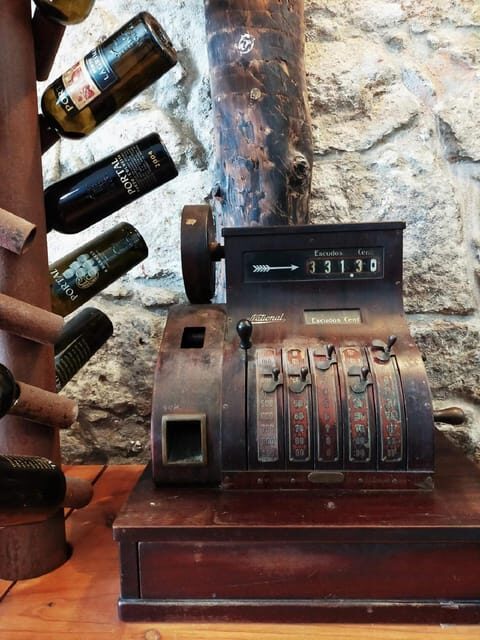 Port wine tasting in Vila Nova de Gaia