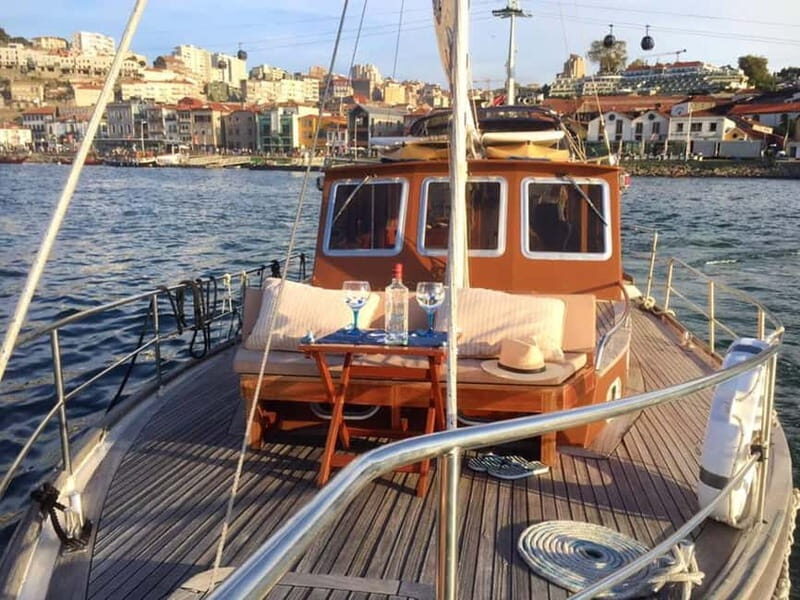 Porto: Classic Boat Cruise Along the Douro River