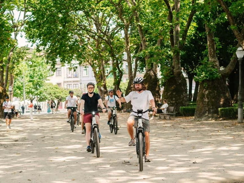 Porto: Highlights in 3 Hours E-Bike Tour