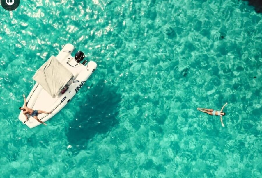 Porto Rotondo: drive your boat - no licence needed