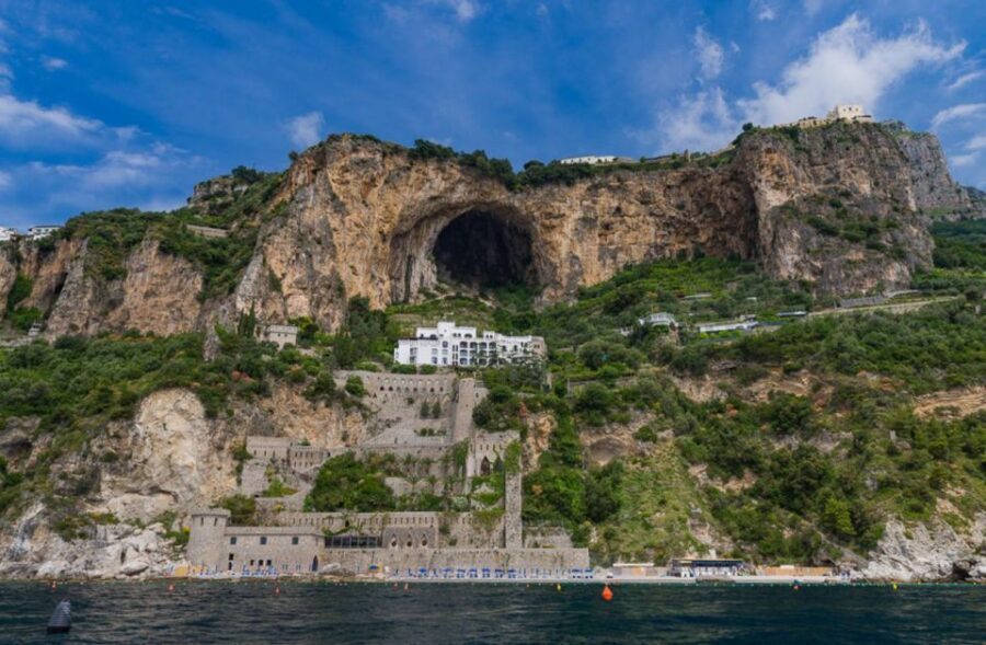 Positano: Private Boat Tour to Amalfi Coast Full Day (7h)